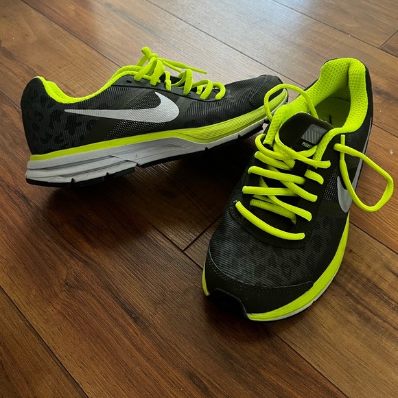 Nike | Shoes | Nike Neo Sneakers | Poshmark